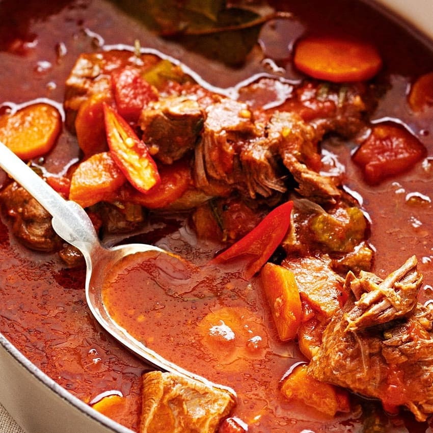 طرز تهیه راگو سبزیجات خوشمزه و رژیمی با سیب زمینی بدون گوشت